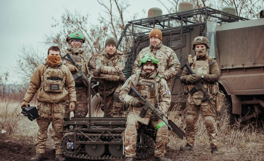 Воїни батальйону «Азов» отримали нові бронемашини «Джура» - ZUBR.in.ua