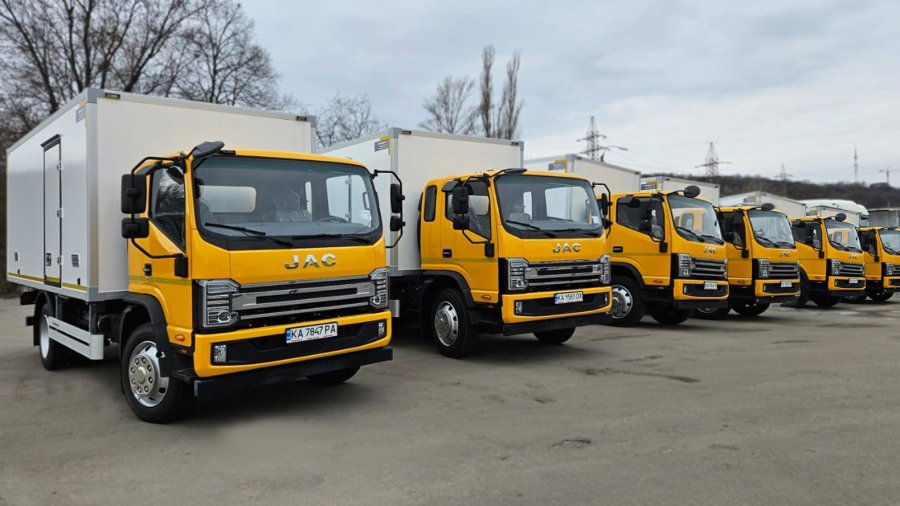 В Україні виготовили партію ізотермічних фургонів на базі JAC N120 - ZUBR.in.ua