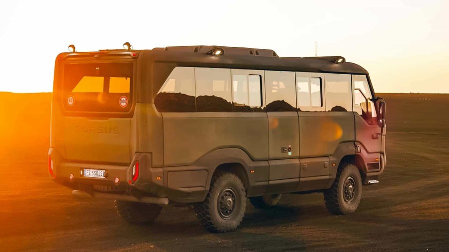 Представлено хардкорний автодім для бездоріжжя, який коштує дорожче за Ferrari - ZUBR.in.ua