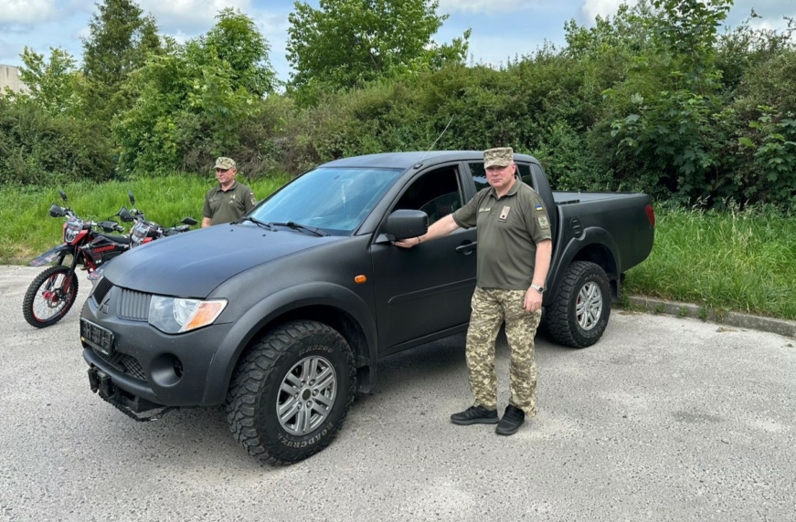 Підрозділ «Шквал» отримав пікап та мотоцикли від благодійників для фронту - ZUBR.in.ua